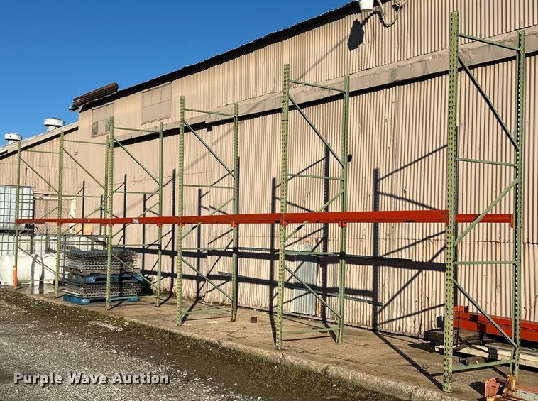 Pallet racking in Tulsa, OK | Item EJ4973 for sale | Purple Wave