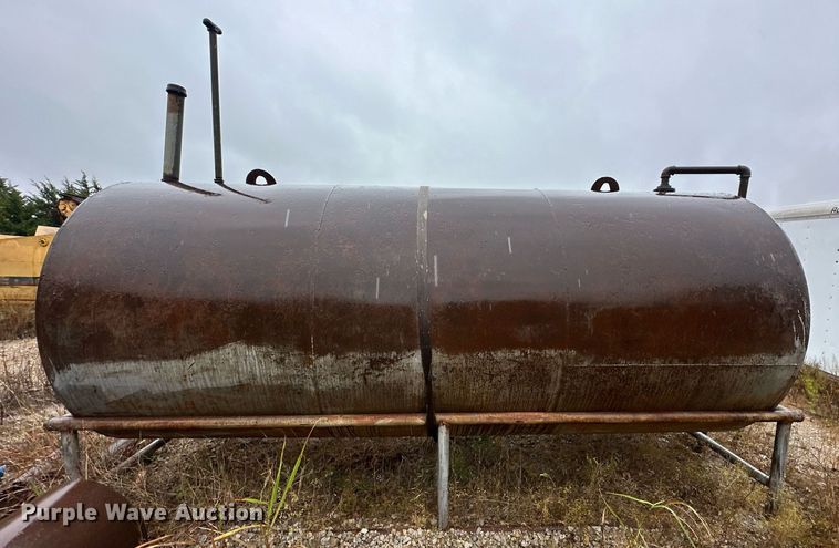 Fuel tank in Stillwater, OK | Item EJ5092 for sale | Purple Wave