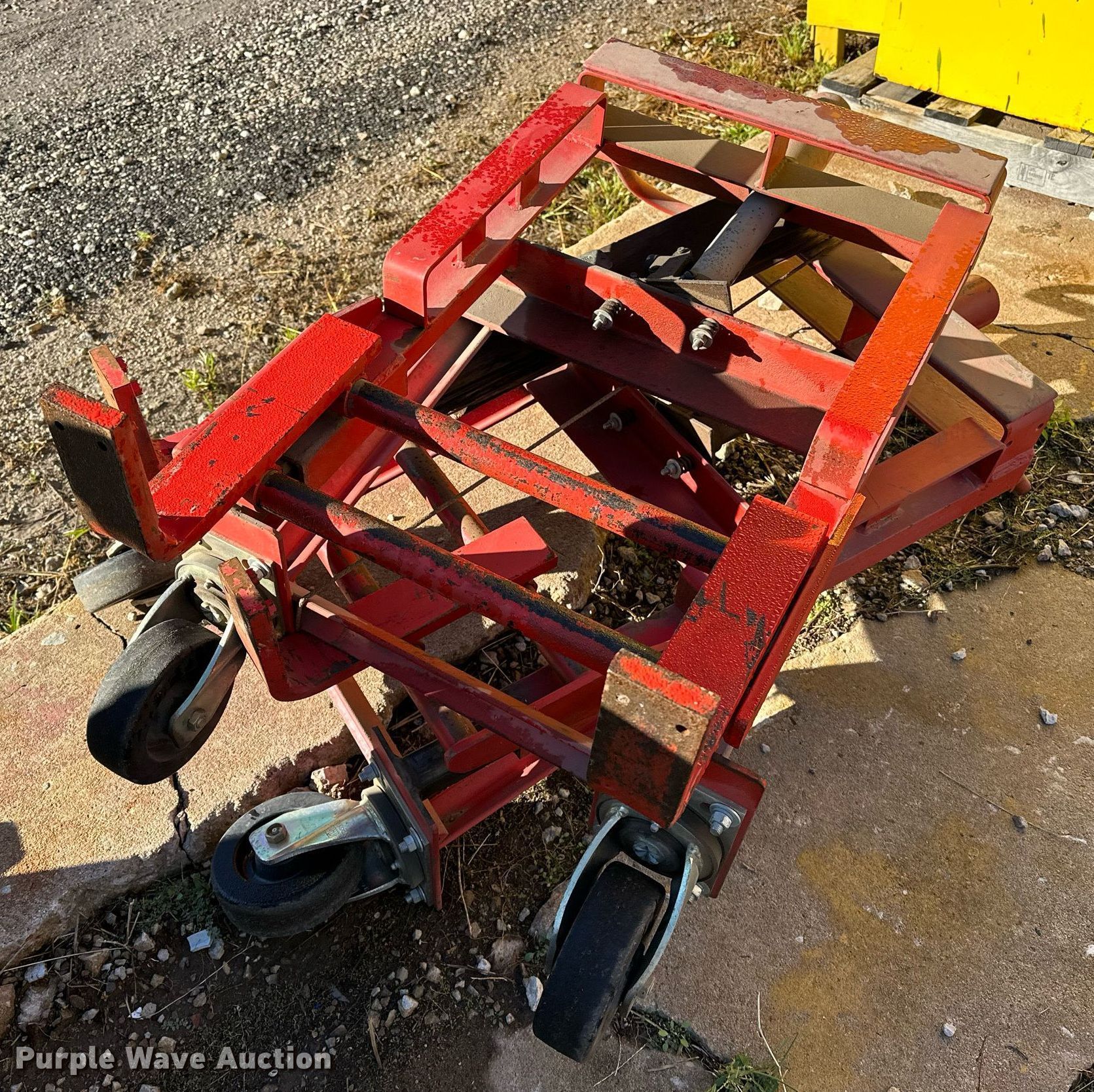 (2) Rol-A-Lift M4 lifts in Tulsa, OK | Item EJ4956 sold | Purple Wave