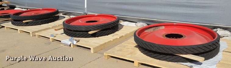 (11) Fendt drive wheels in Jackson, MN | Item JO9341 sold | Purple Wave
