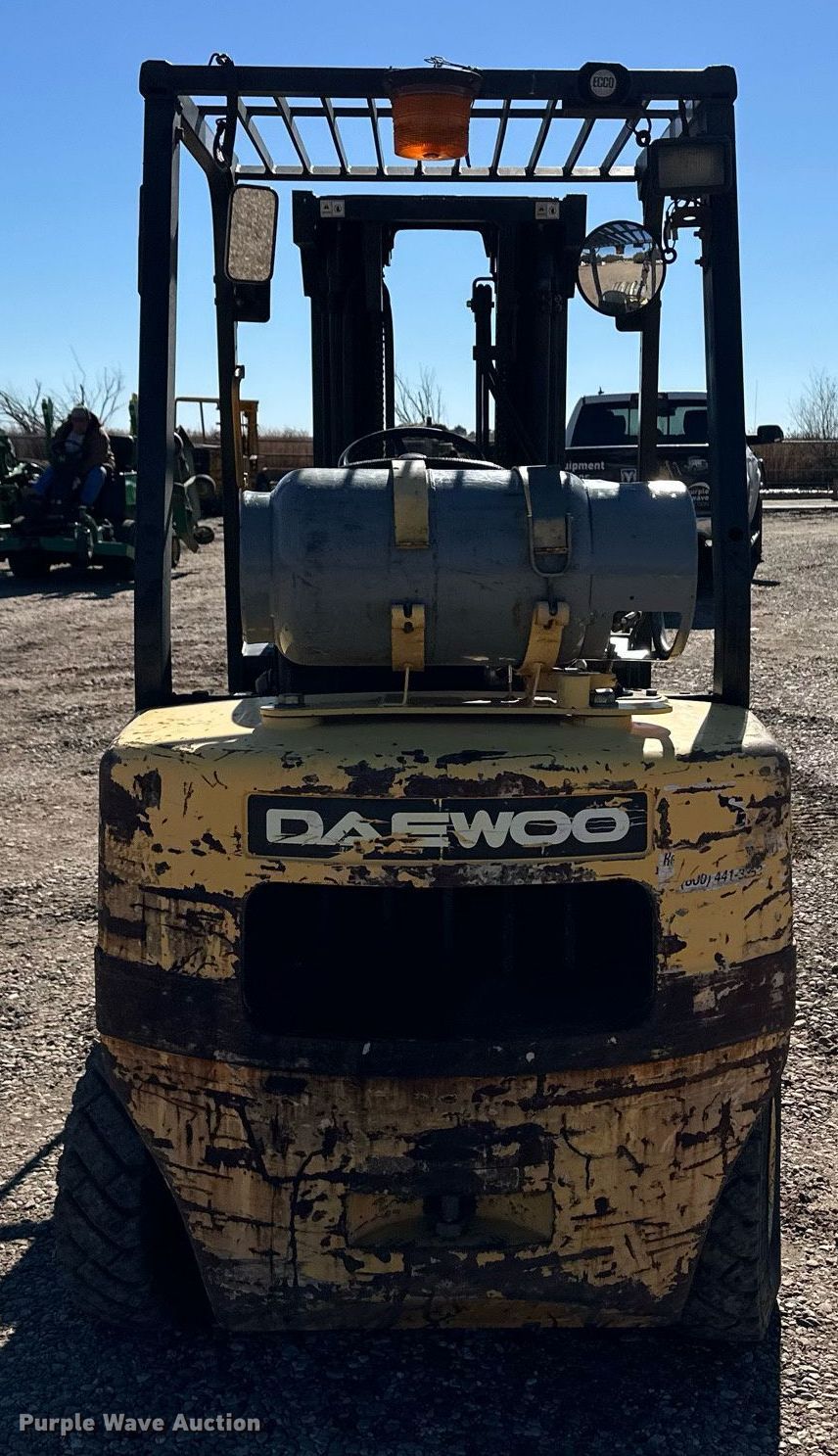 Daewoo G30E-3 forklift in Sublette, KS | Item ER8302 for sale | Purple Wave