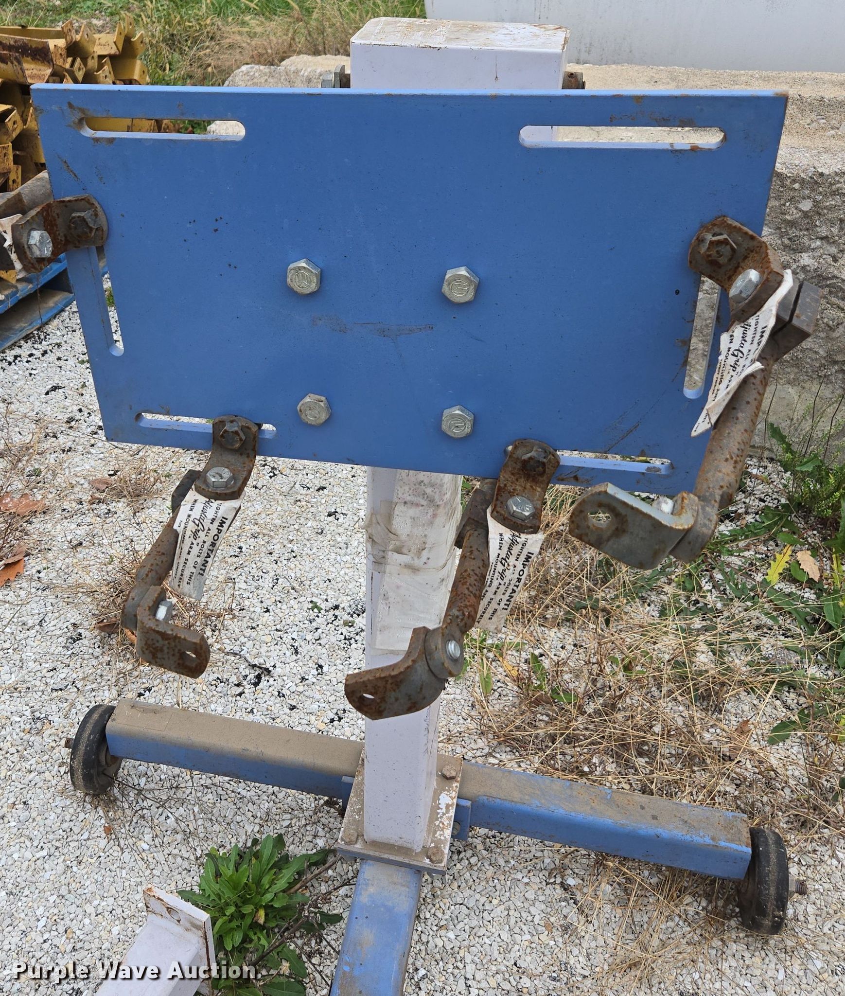 OTC Engine stand in Hardin Precinct, IL | Item DX1511 sold | Purple Wave