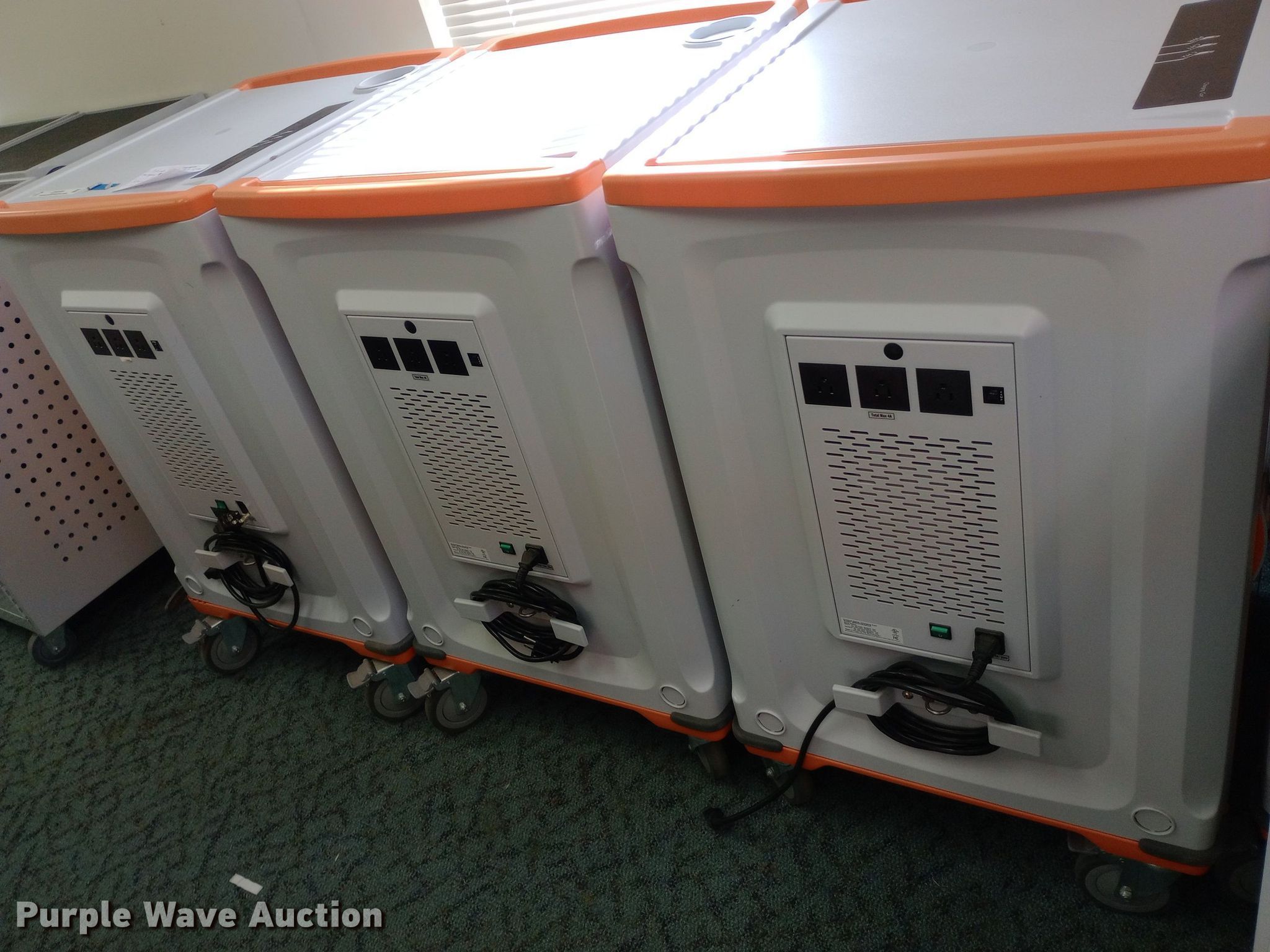 (6) MobiLAB MN232VS charging carts in Arkansas City, KS | Item EN8595 ...