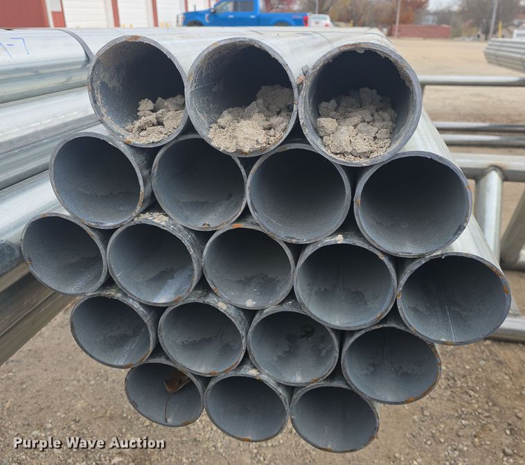 Approximately 38 24' L bundles of steel pipe in Hoyt, KS | Item EK2466 ...