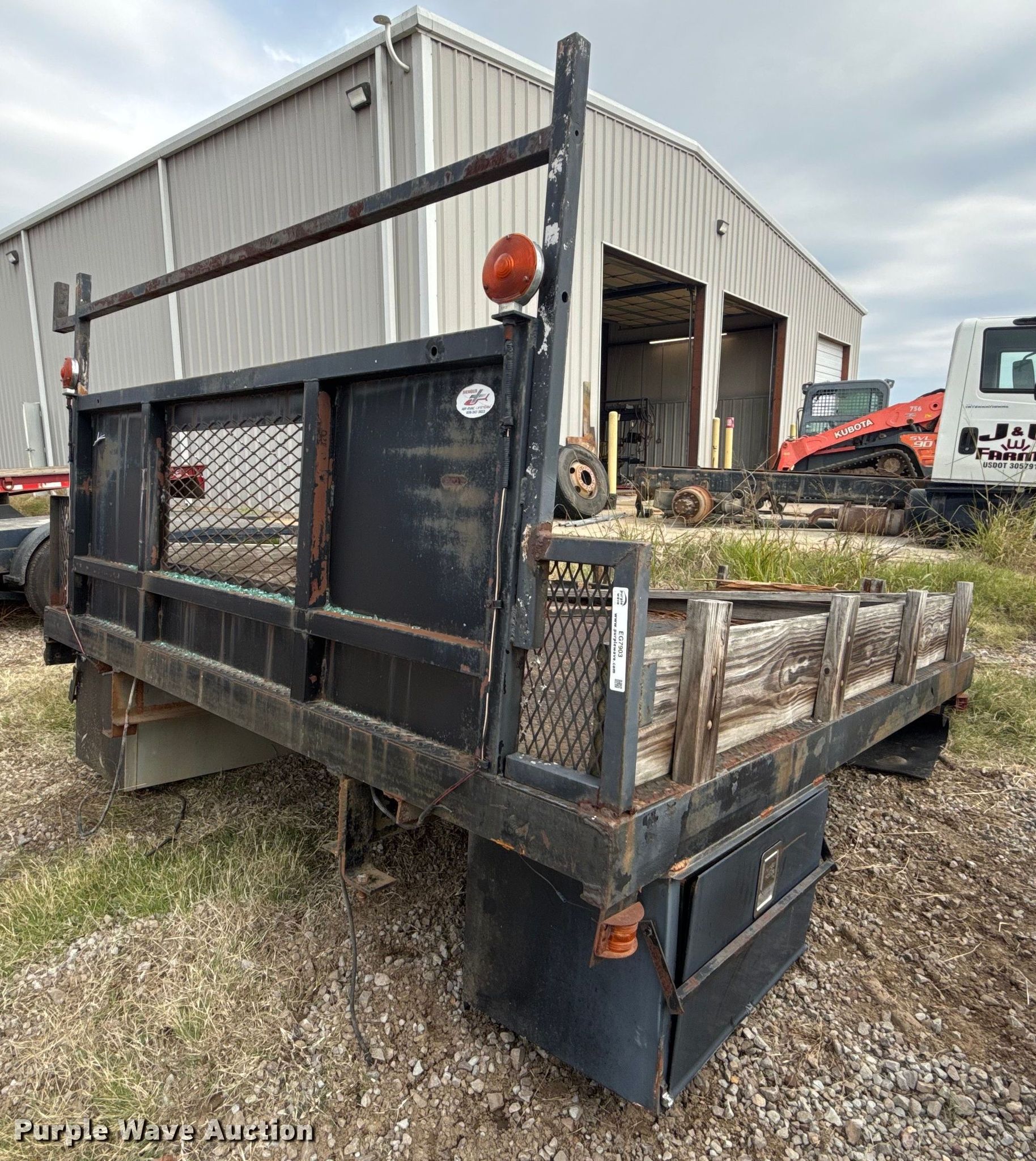 Flatbed in Arkoma, OK | Item EG7903 sold | Purple Wave