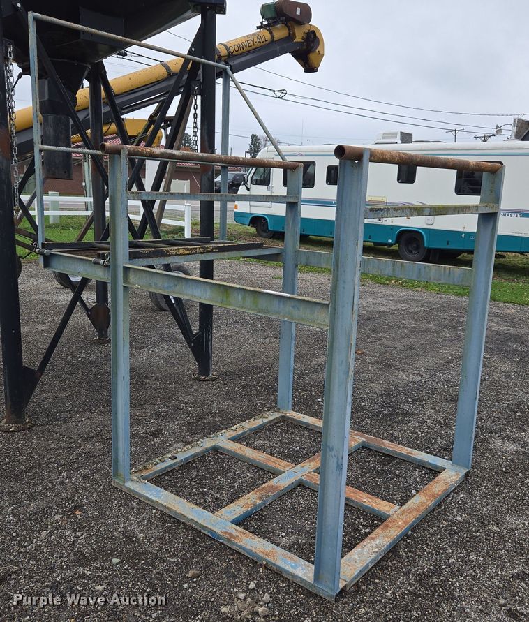 Seed bagger stand in Covington, OH | Item DX1538 sold | Purple Wave