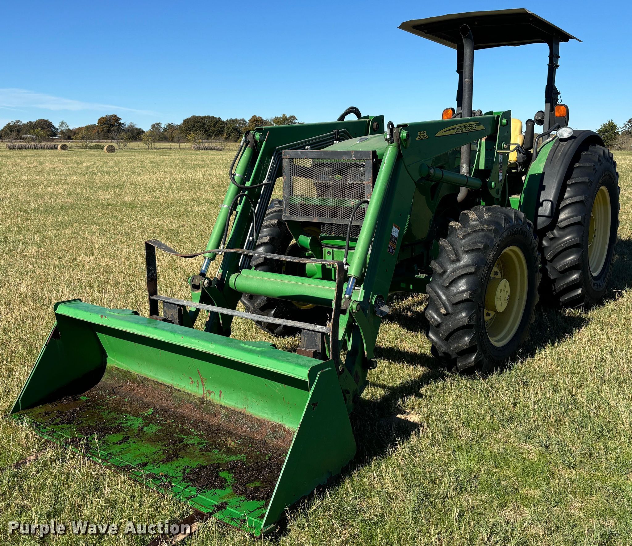 2009 John Deere 5105M MFWD tractor in Thackerville, OK | Item DS2538 ...