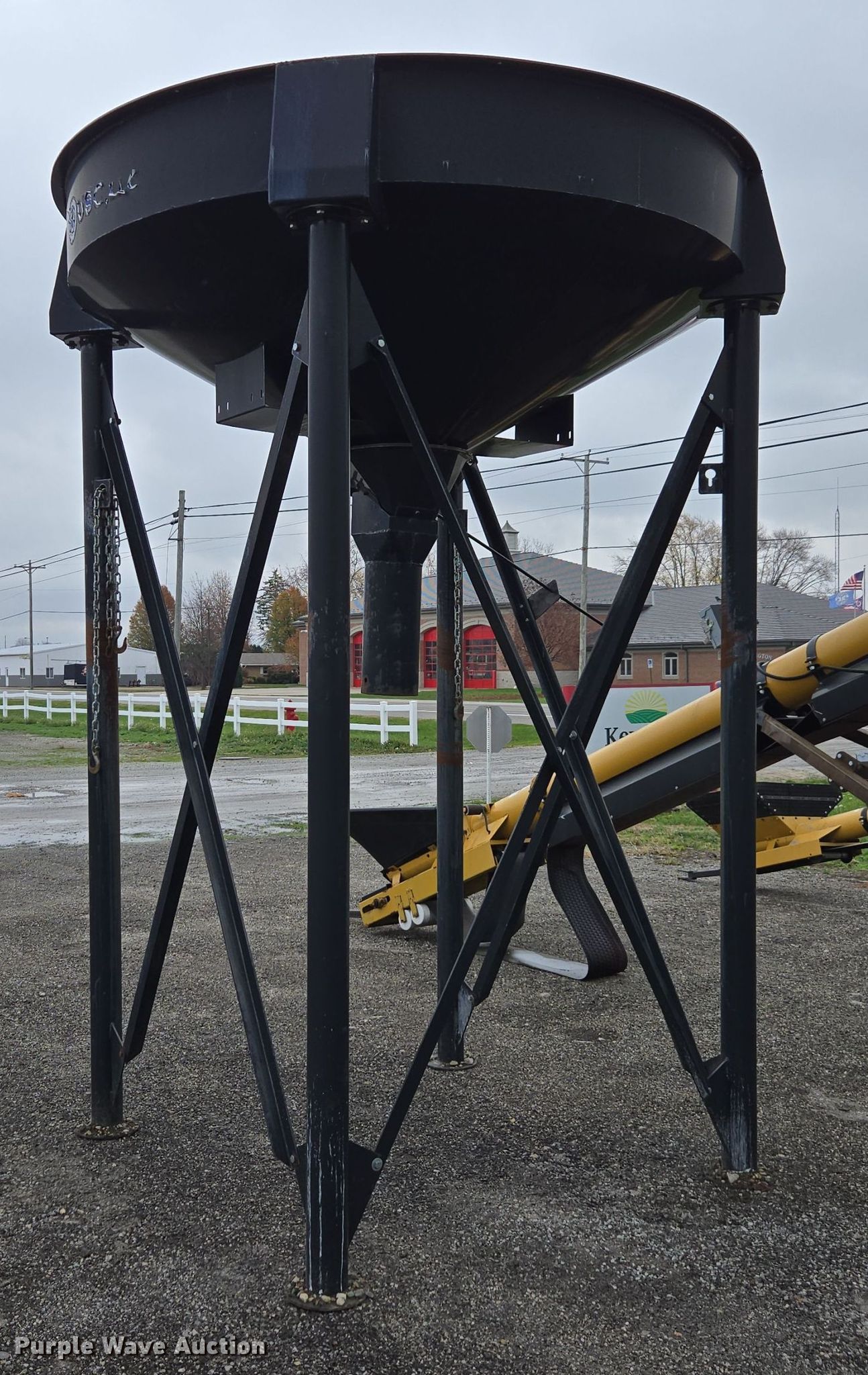 USC grain bagger hopper in Covington, OH | Item DX1539 for sale ...