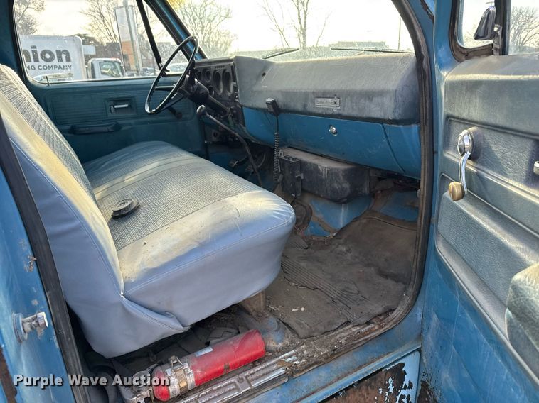 1975 Chevrolet C50 dump truck in Hays, KS | Item DX3879 sold | Purple Wave