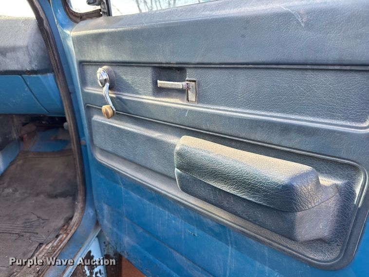 1975 Chevrolet C50 dump truck in Hays, KS | Item DX3879 sold | Purple Wave