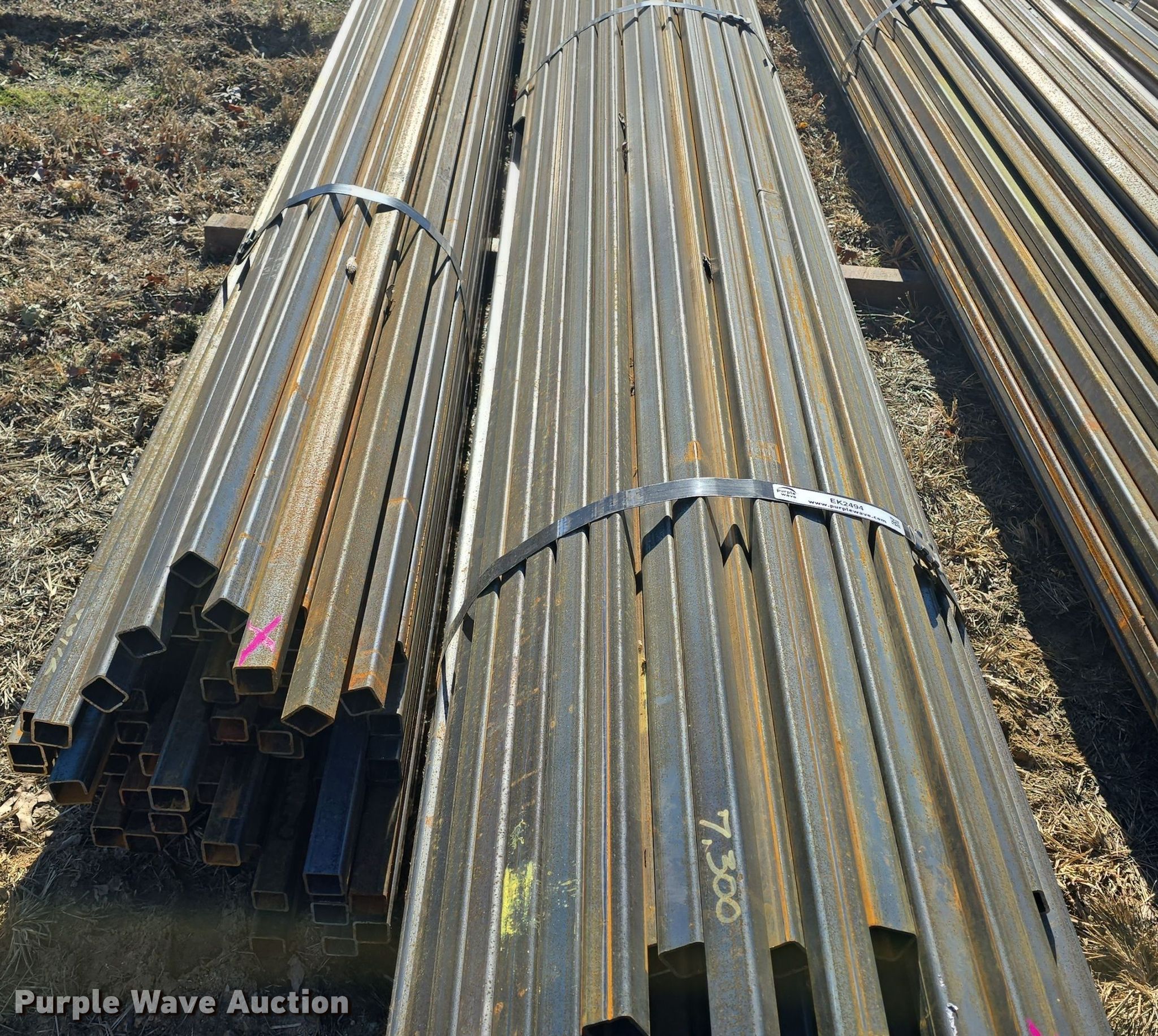 (2) bundles of square tubing in Hoyt, KS | Item EK2494 sold | Purple Wave