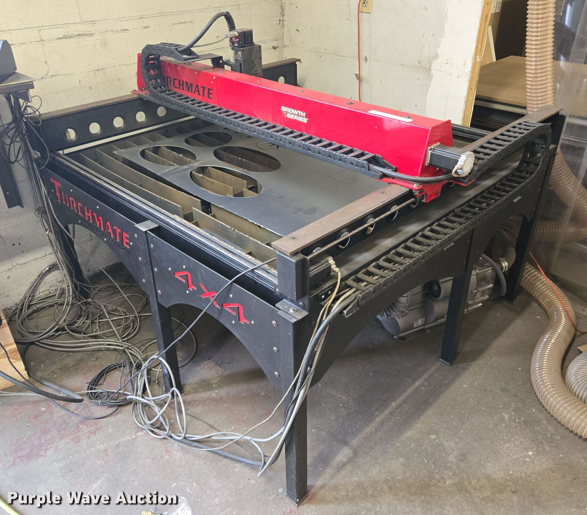 Lincoln Torchmate 4x4 plasma cutting table in Independence, MO | Item EQ3772 for sale | Purple Wave