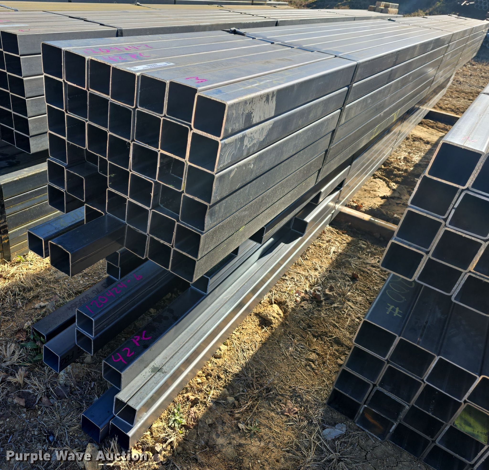 (2) bundles of square tubing in Hoyt, KS | Item NI9302 sold | Purple Wave