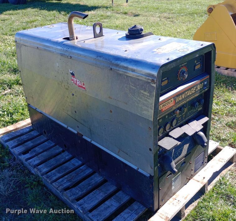 Lincoln Vantage 300 welder/generator in El Dorado, KS | Item DW0920 sold | Purple Wave