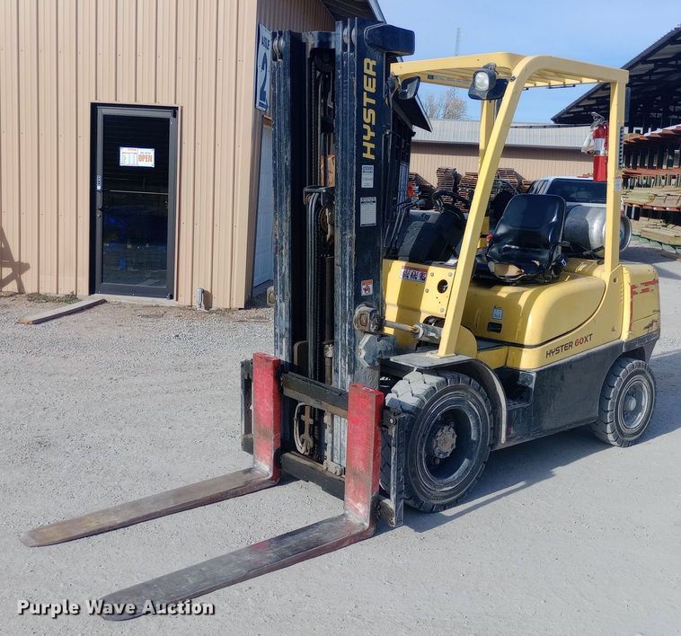 2019 Hyster H60XT forklift in Wellington, KS | Item DW0939 for sale ...
