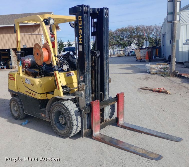 2019 Hyster H60XT forklift in Wellington, KS | Item DW0939 for sale ...