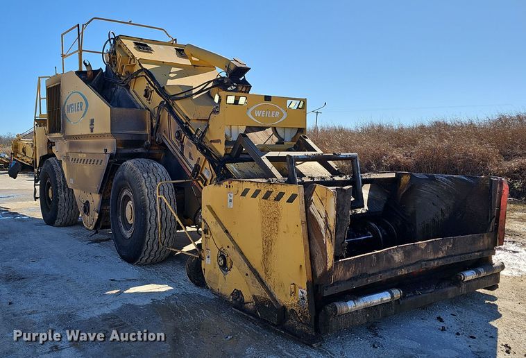 Weiler E2850 remixing transfer vehicle in Ozark, MO | Item OJ9141 sold ...