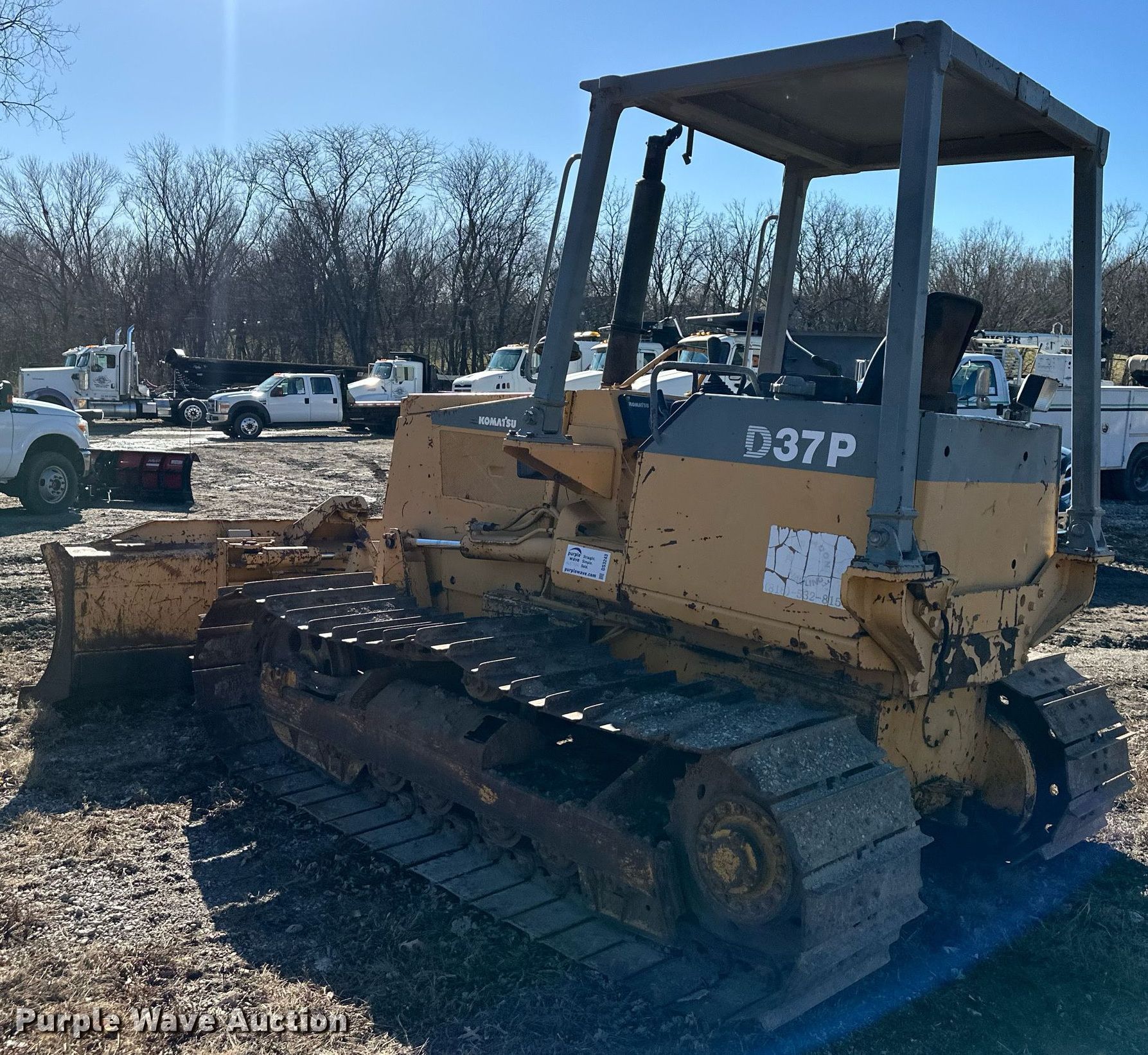 1997 Komatsu D37P-5 dozer in Smithville, MO | Item DS3243 for sale ...