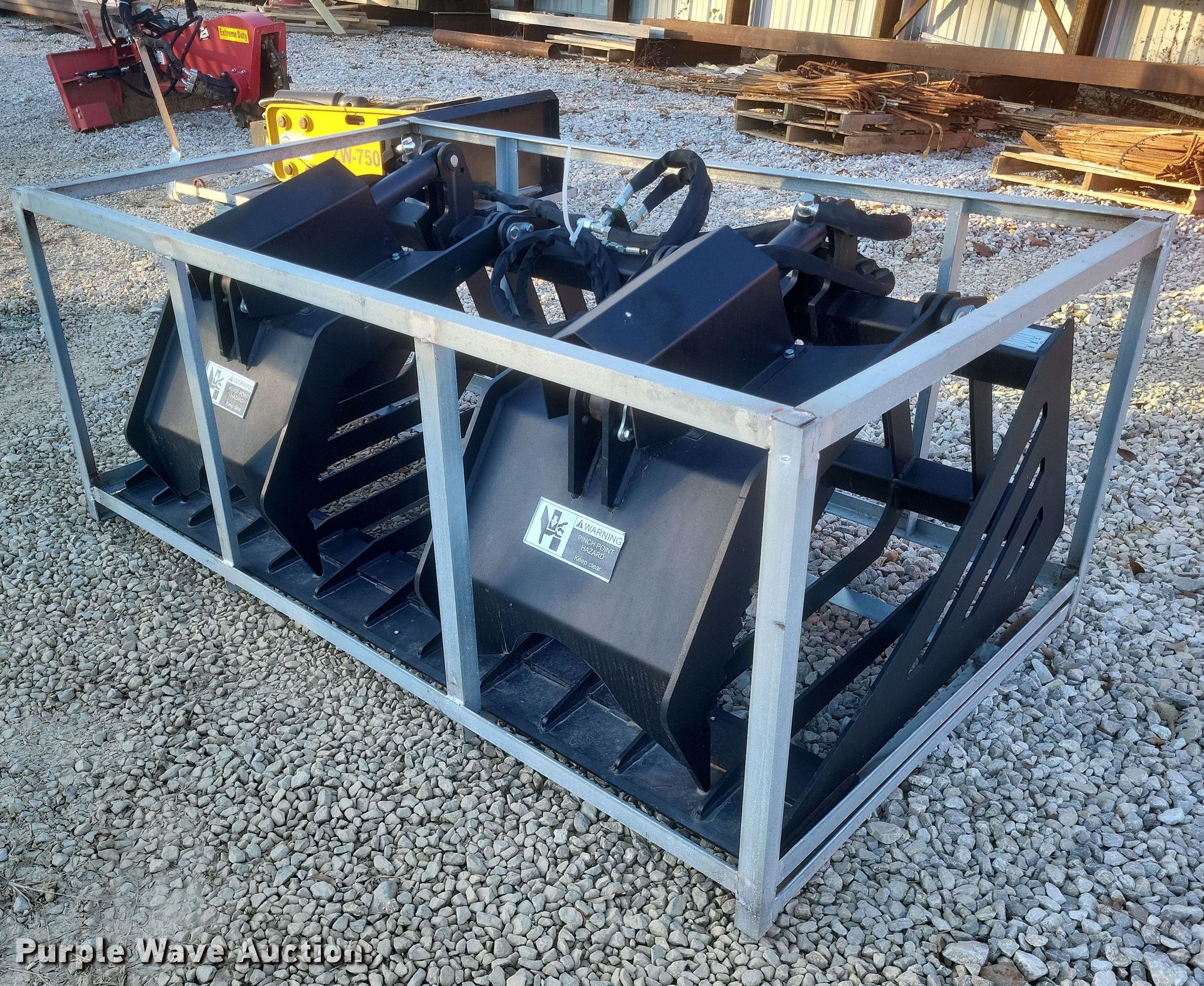 Skid steer rock bucket in Perryville, MO | Item DS5152 sold | Purple Wave