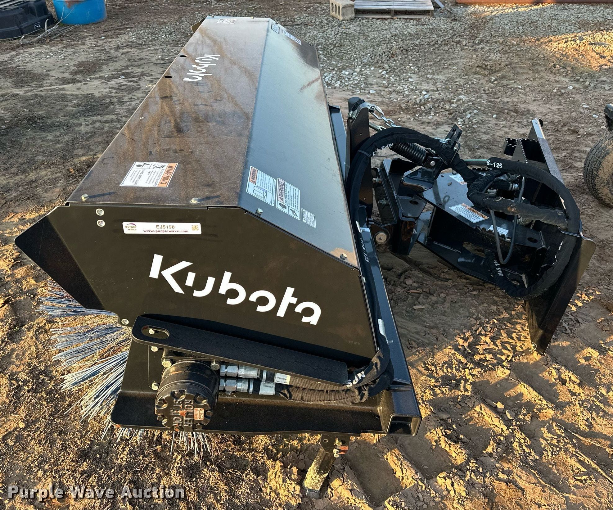 2020 Kubota AB84 84" W skid steer broom in Okmulgee, OK | Item EJ5198 ...