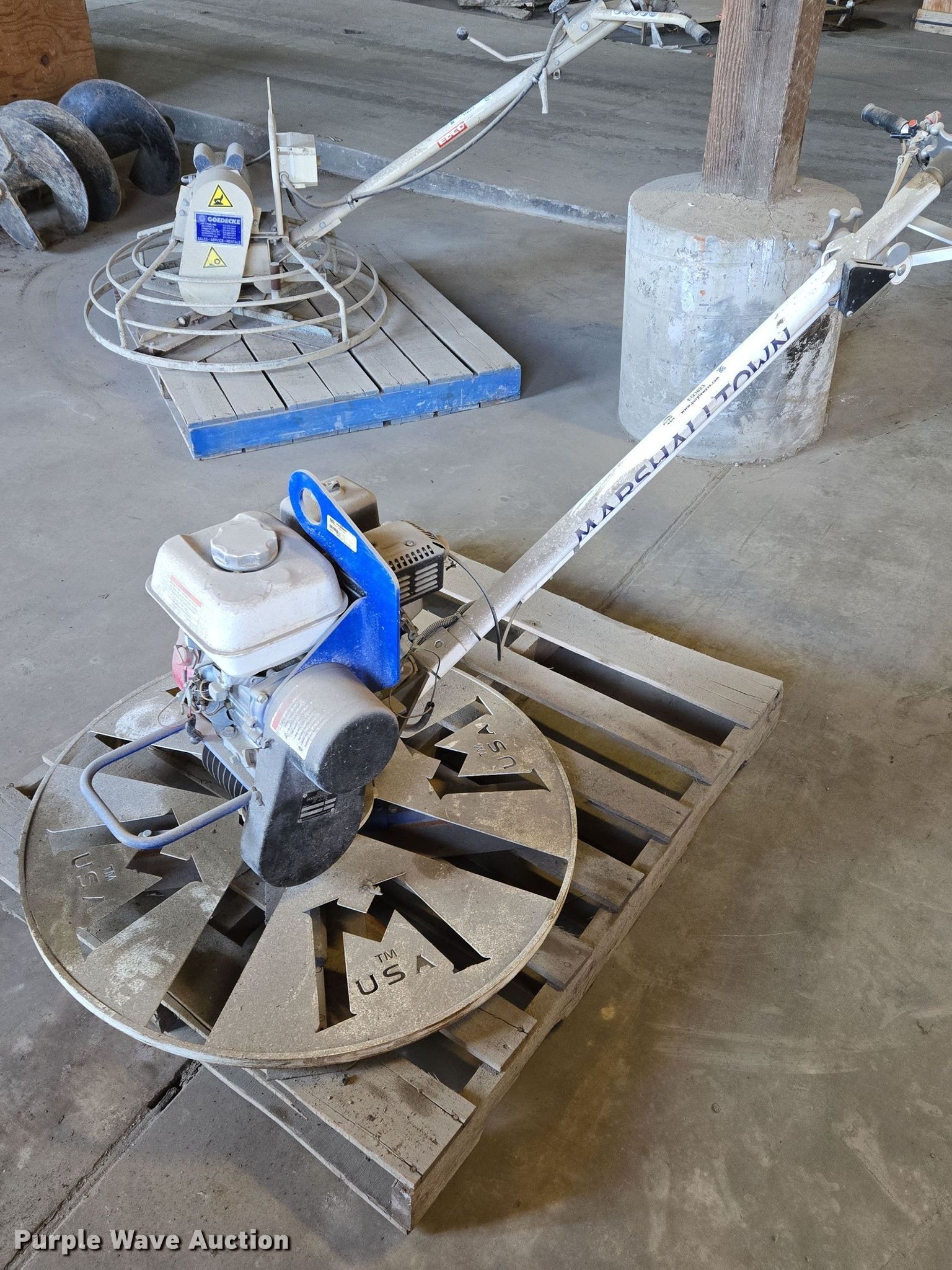 MarshallTown power trowel in Kansas City MO Item EQ3823 for sale Purple Wave