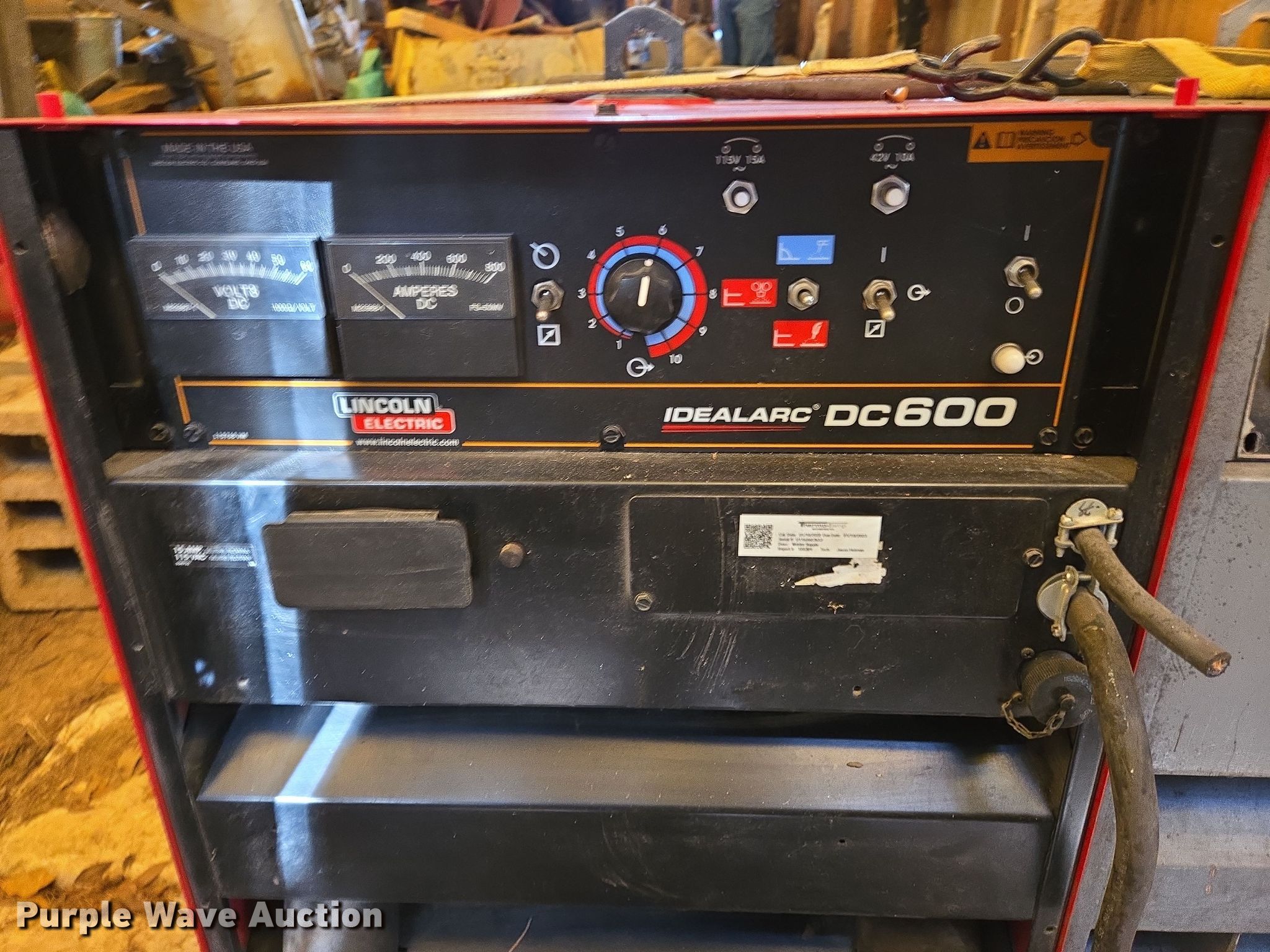 (2) Lincoln DC600 welders in Angleton, TX | Item DT5386 sold | Purple Wave