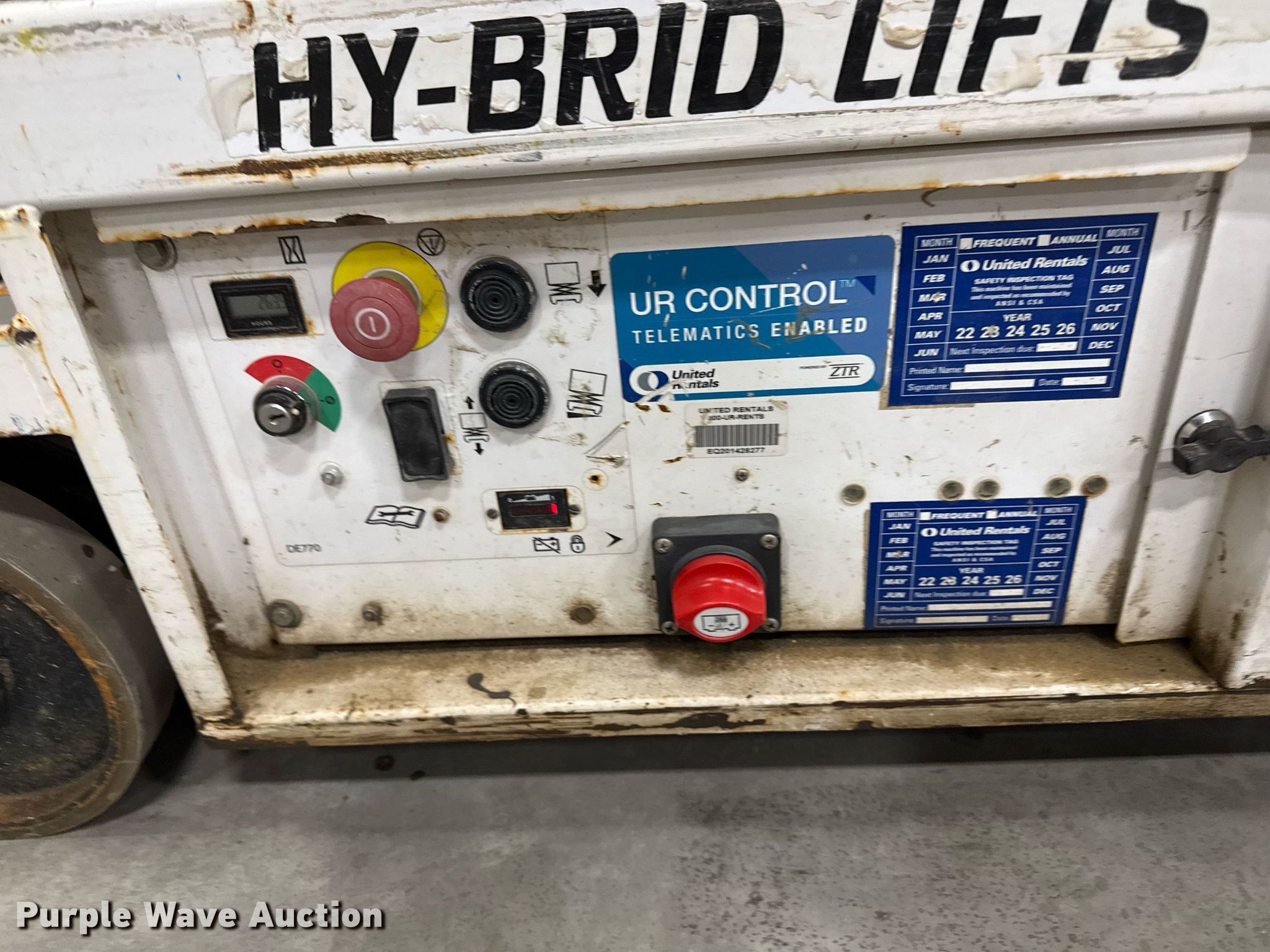 2016 Hy-Brid HB-1430 scissor lift in Davenport, IA | Item EG7083 sold | Purple Wave