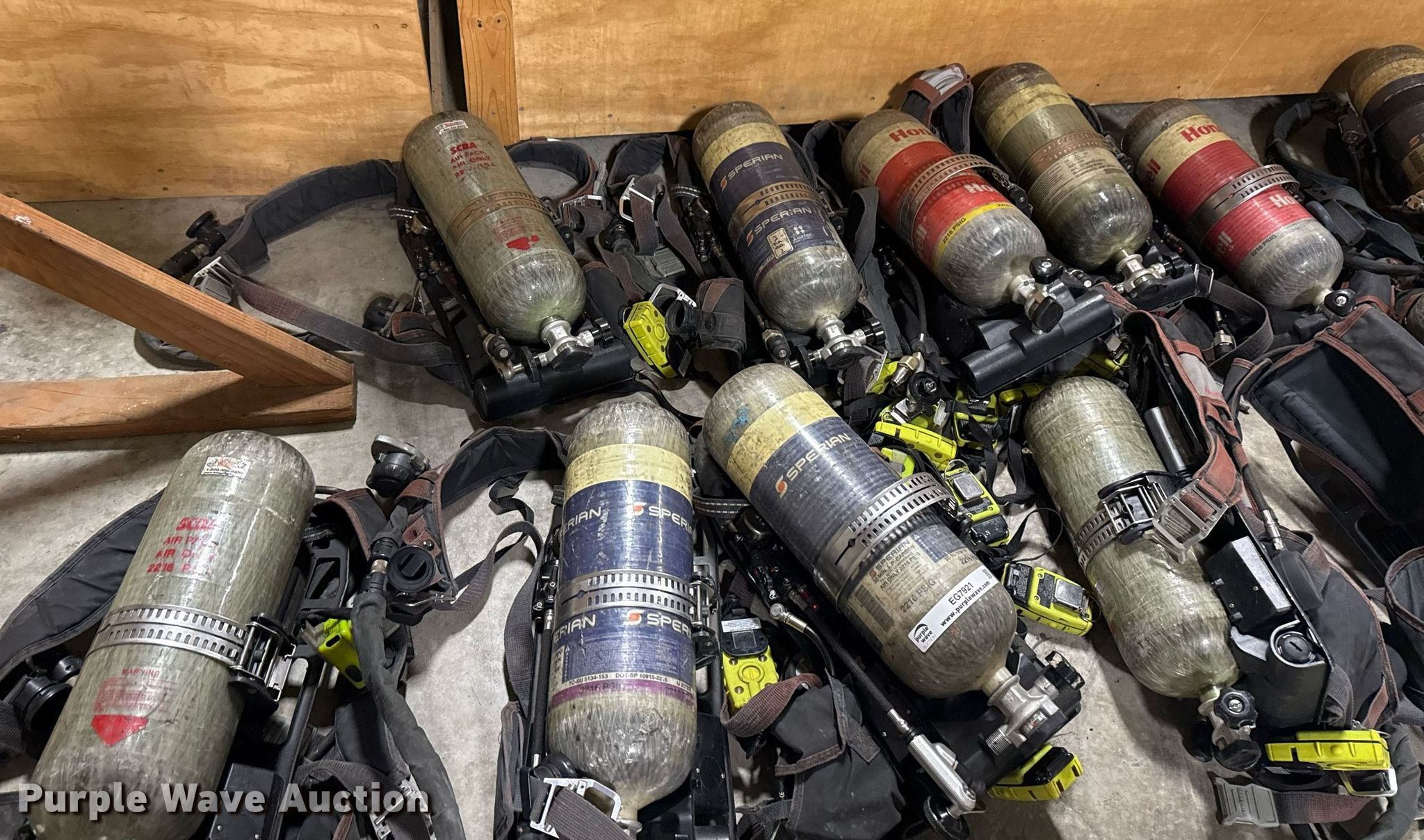 (27) SCBA tanks in Tahlequah, OK | Item EG7921 sold | Purple Wave