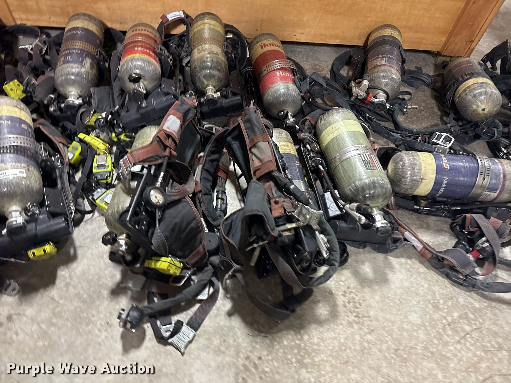 (27) SCBA tanks in Tahlequah, OK | Item EG7921 sold | Purple Wave
