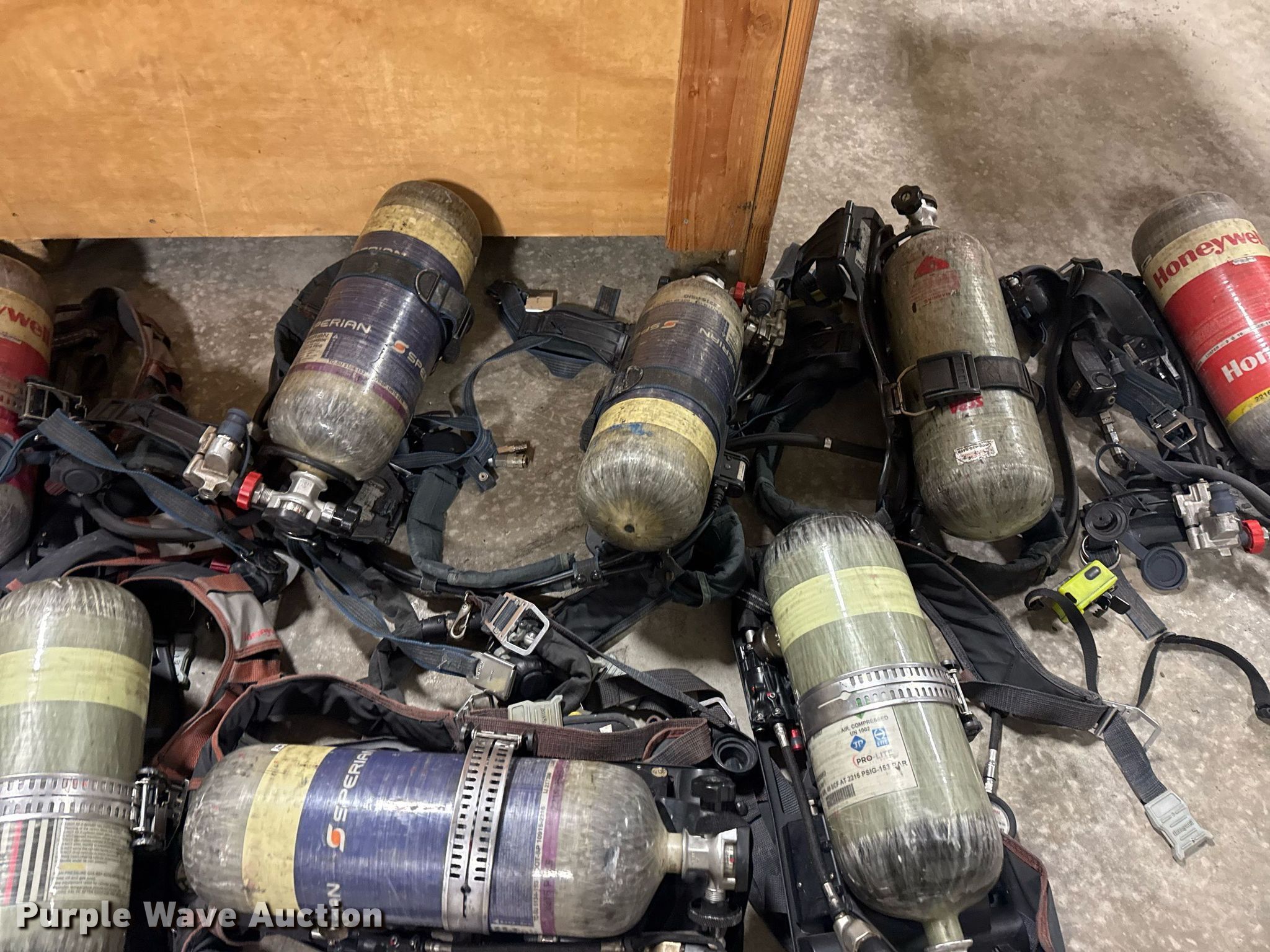 (27) SCBA tanks in Tahlequah, OK | Item EG7921 sold | Purple Wave