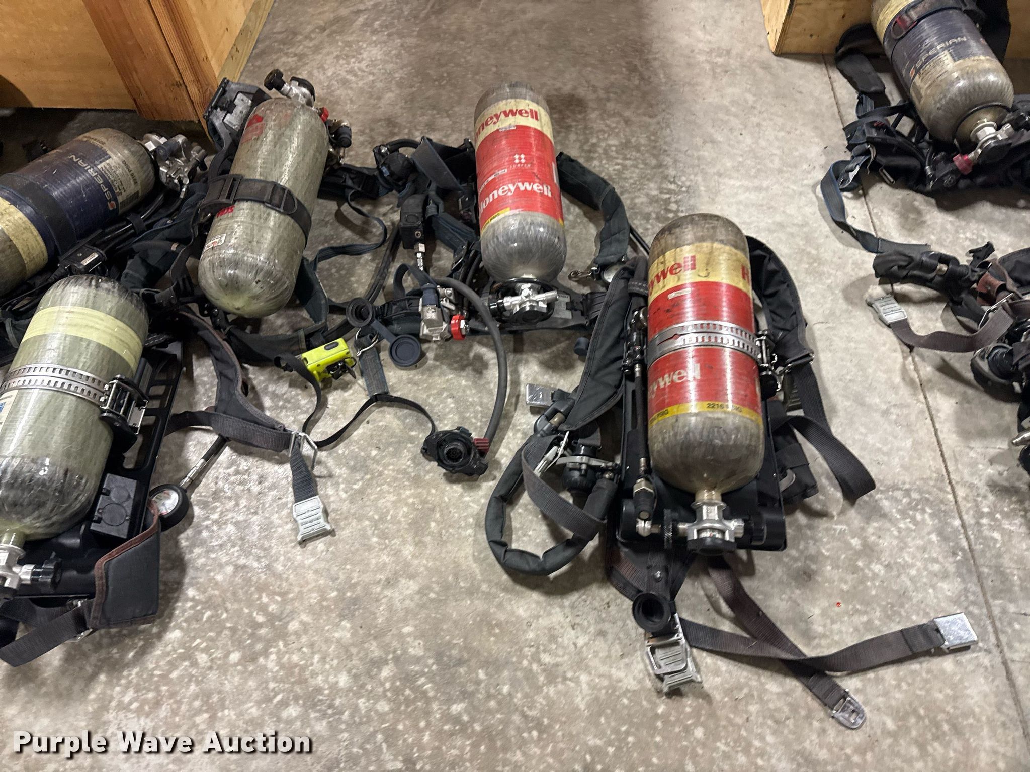 (27) SCBA tanks in Tahlequah, OK | Item EG7921 sold | Purple Wave