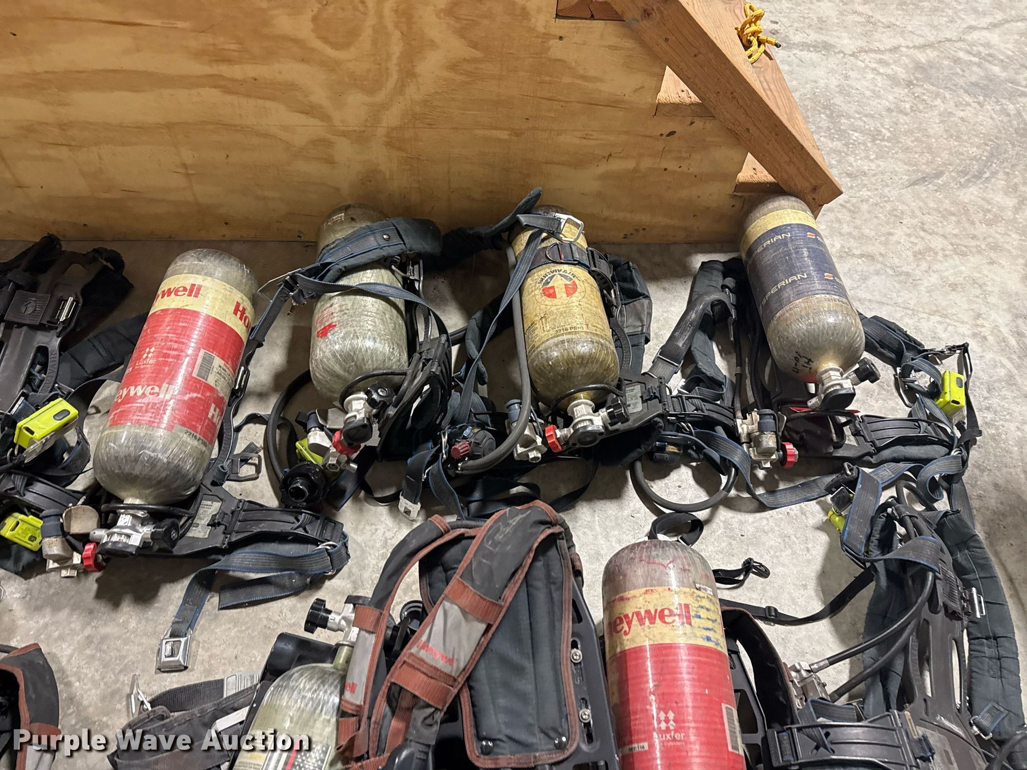 (27) SCBA tanks in Tahlequah, OK | Item EG7921 sold | Purple Wave