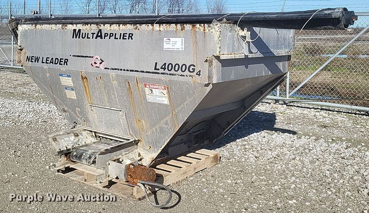 New Leader L4000G4 spreader in Farmersburg, IN | Item DQ3850 sold ...