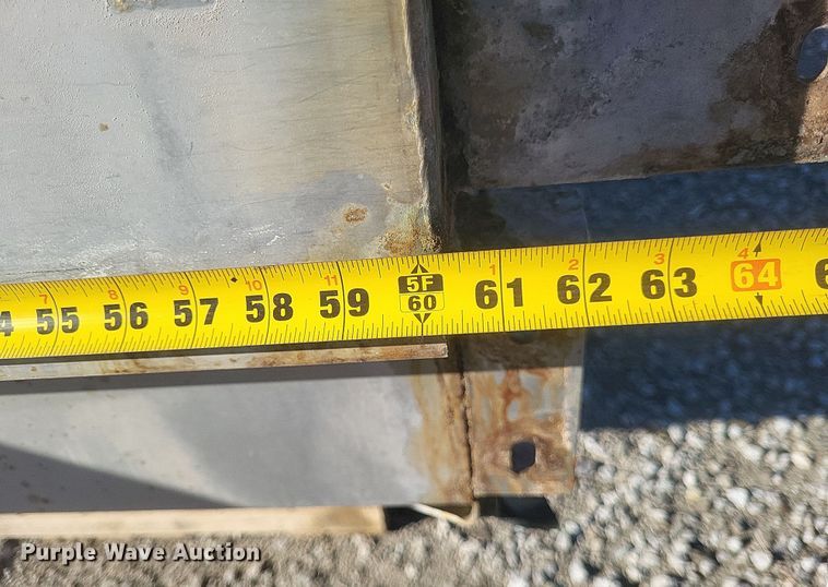 New Leader L4000G4 spreader in Farmersburg, IN | Item DQ3850 sold ...