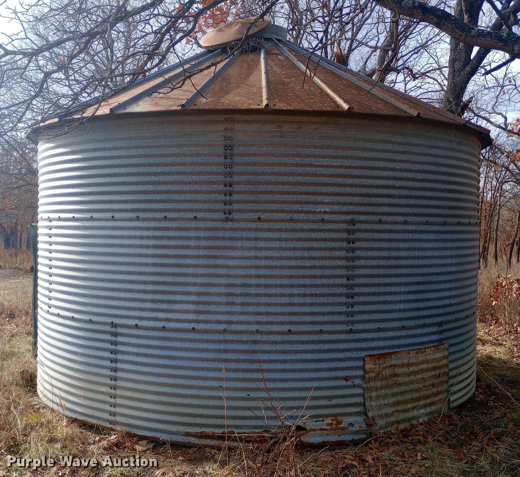 Sioux grain bin in Pawhuska, OK | Item EN8633 for sale | Purple Wave