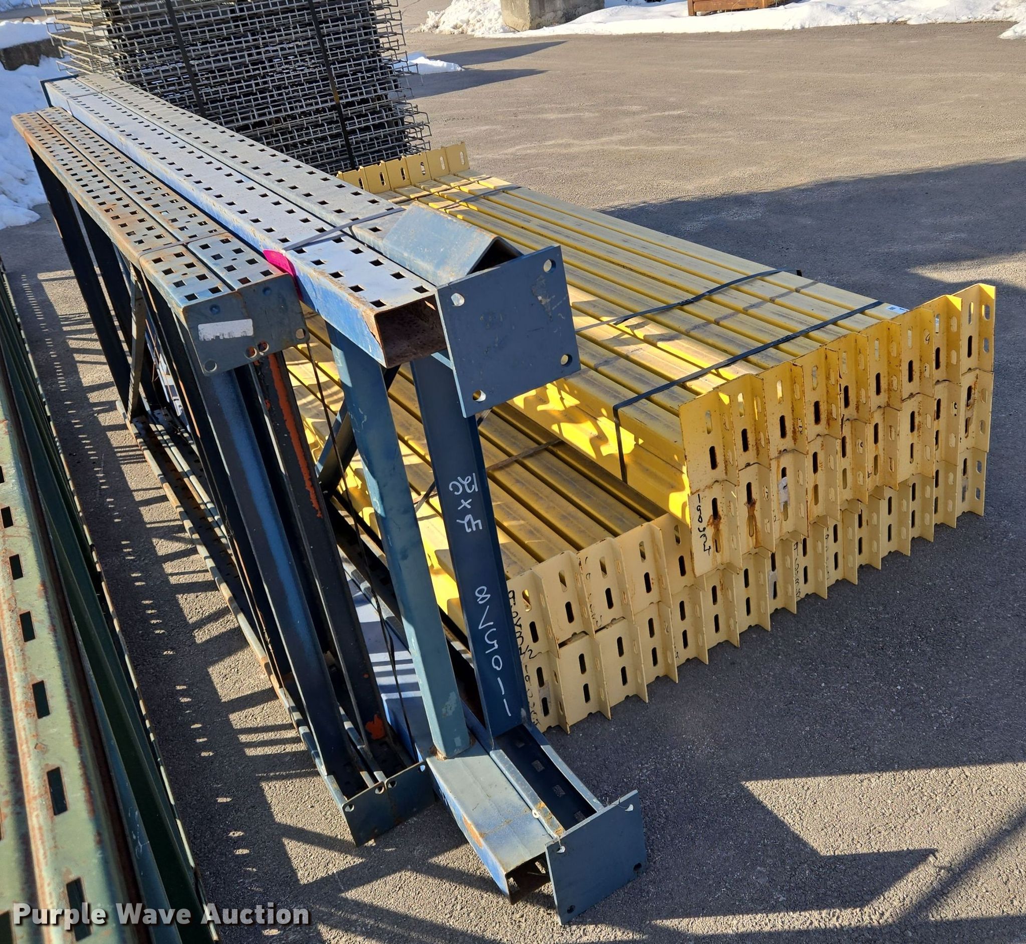 T-Bolt pallet racking in Kansas City, MO | Item EQ3903 for sale ...