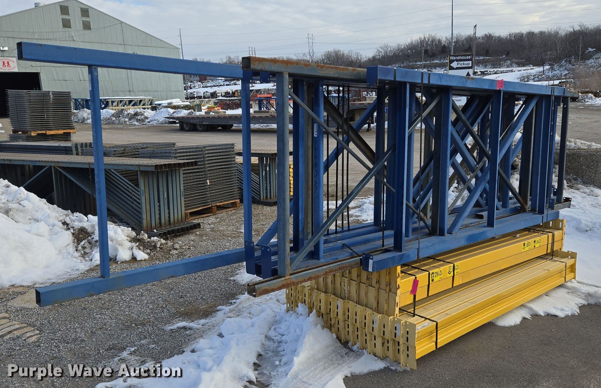 T-Bolt pallet racking in Kansas City, MO | Item EQ3904 for sale ...