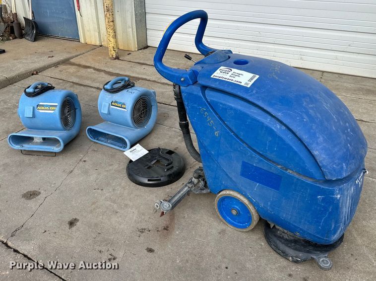Clarke Vantage 17 floor strubber in Lawrence, KS | Item DQ6559 sold ...