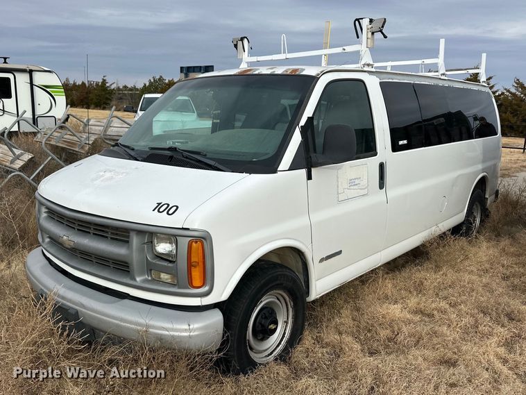 2002 Chevrolet Express 3500 van in Goodwell, OK | Item ER8533 sold ...