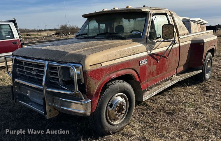 1983 Ford F350 pickup truck in Vici, OK | Item ER8483 sold | Purple Wave