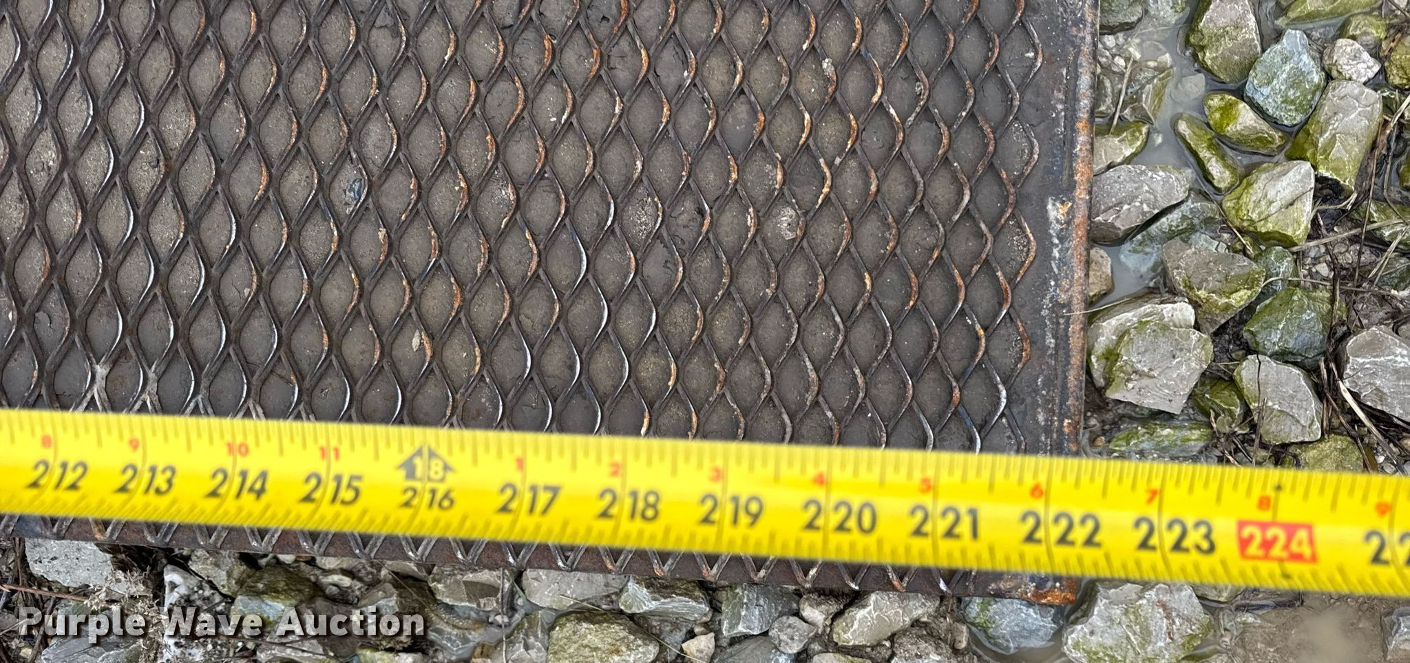 Eagle automotive lift in Palmyra, MO | Item DH9812 for sale | Purple Wave