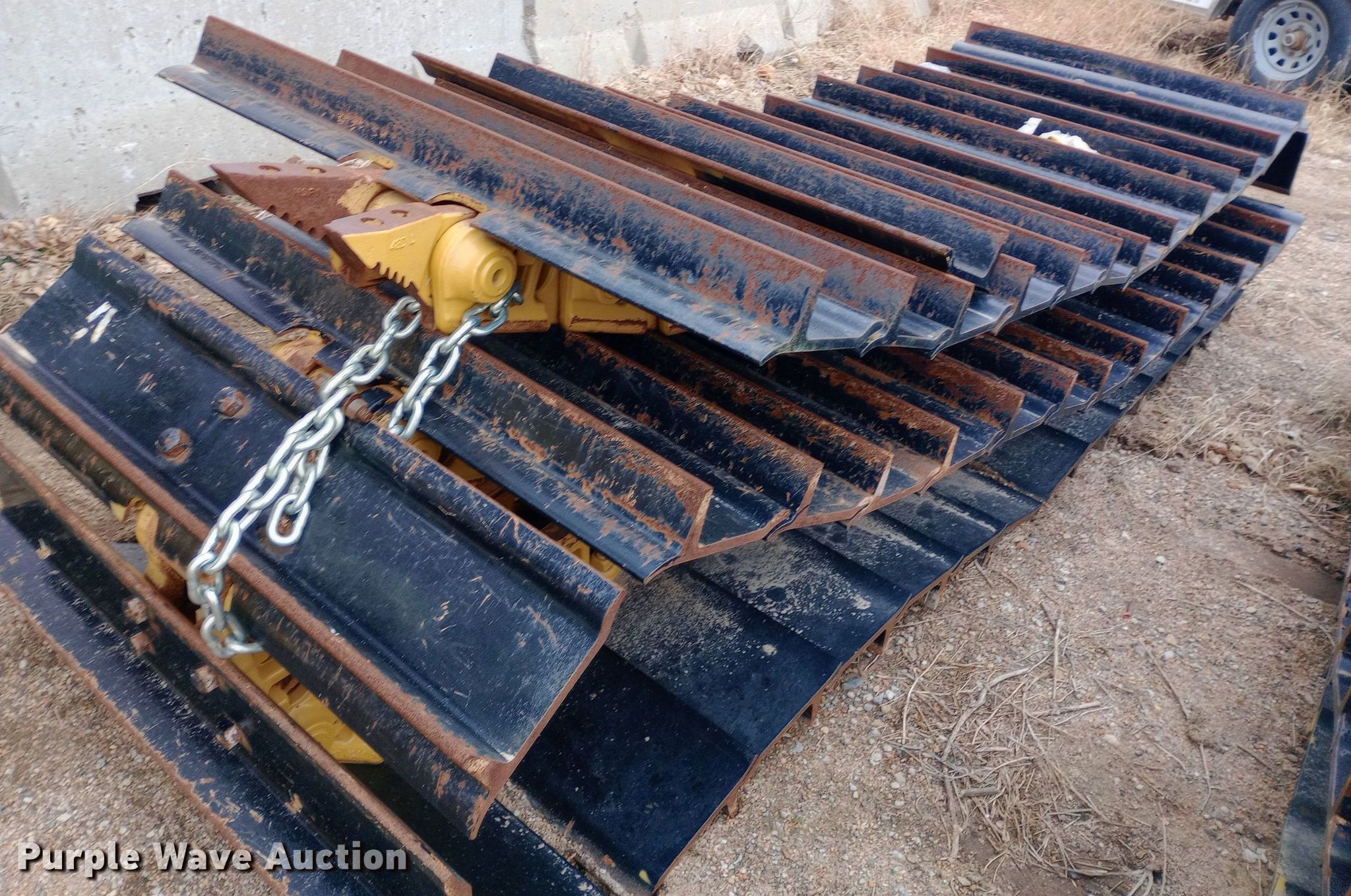 36" W dozer tracks in Wichita, KS | Item EO0560 for sale | Purple Wave