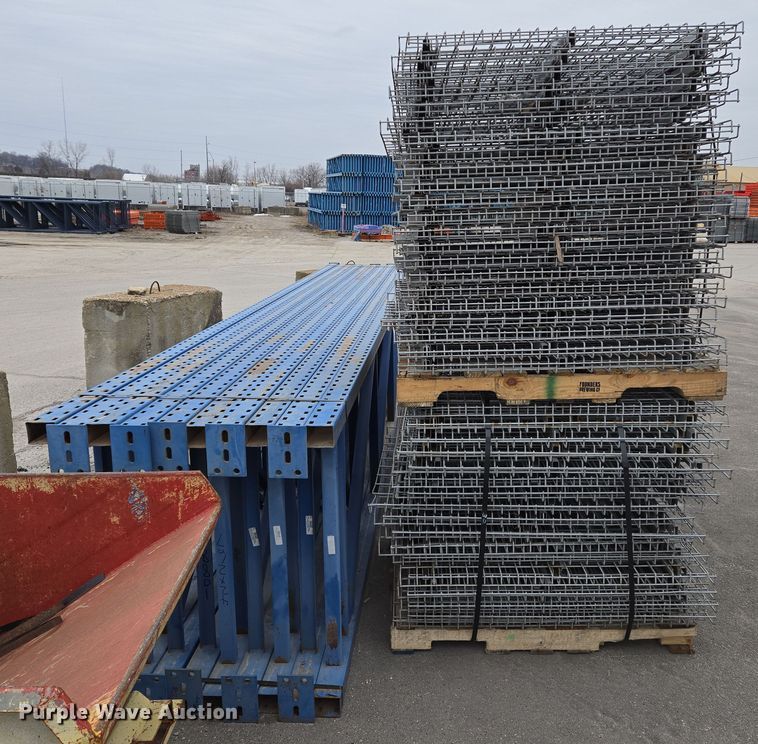 T-Bolt pallet racking in Kansas City, MO | Item EQ3969 for sale ...