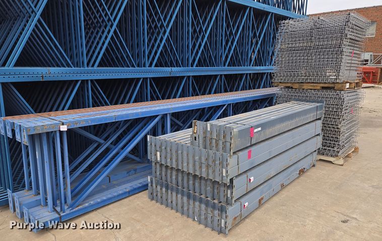 T-Bolt pallet racking in Kansas City, MO | Item EQ3971 for sale ...