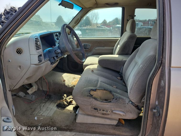 1996 Chevrolet K2500 Ext. Cab pickup truck in Howard, SD | Item NB9875 ...