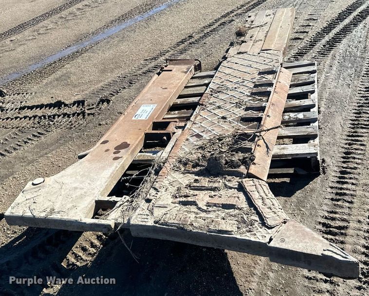 Bron HS3 cable plow blade in Perham, MN | Item DV0616 for sale | Purple ...