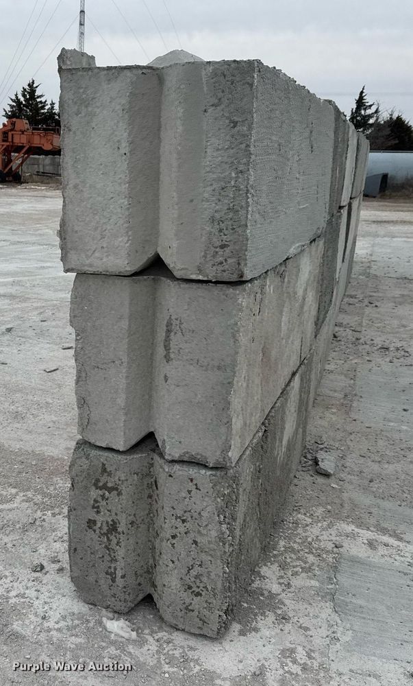 (16) concrete edge bunker blocks in Hesston, KS | Item EQ1039 sold | Purple Wave