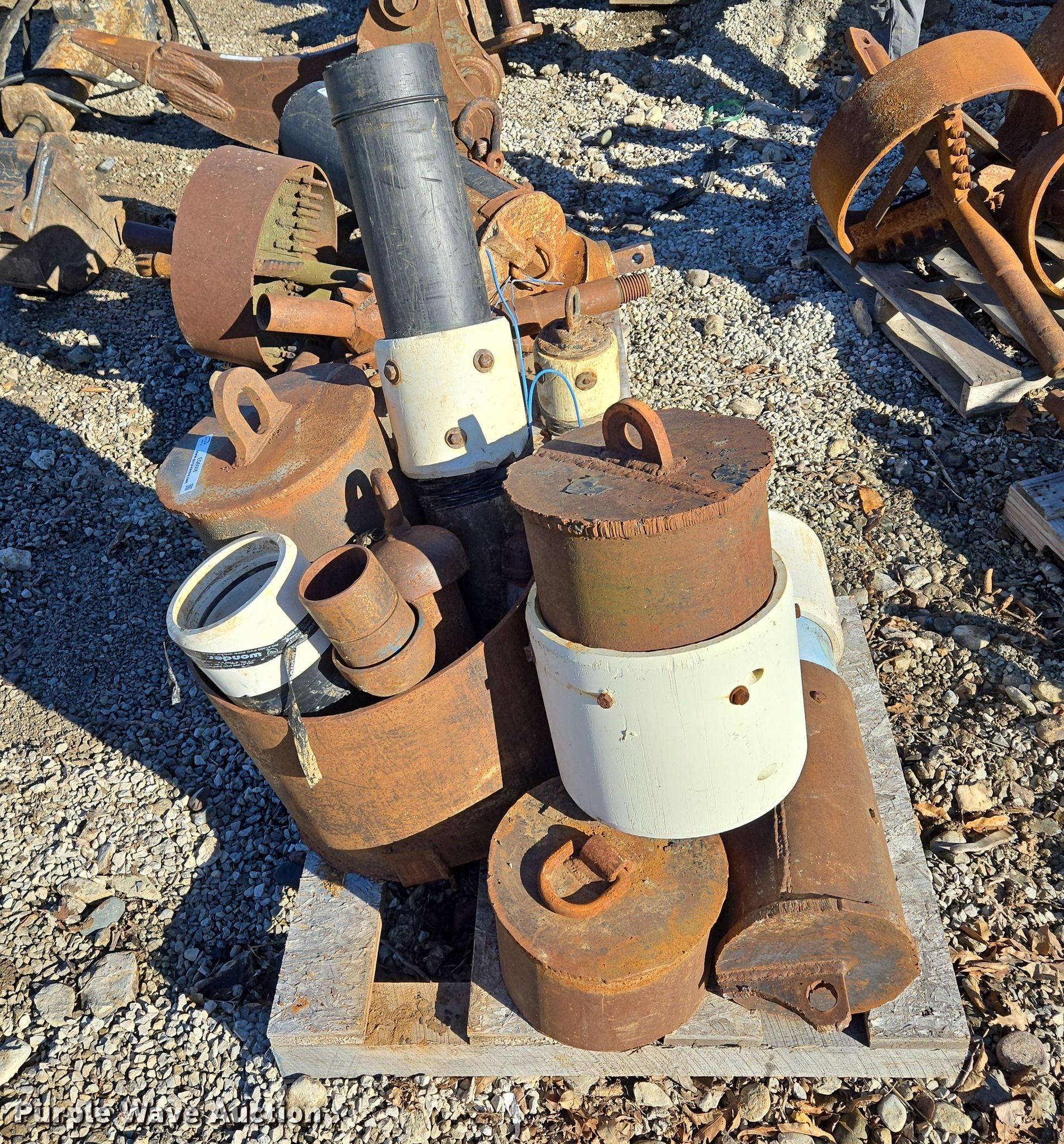 Approximately 10 pull heads in Blue Springs, MO | Item EQ6668 sold ...