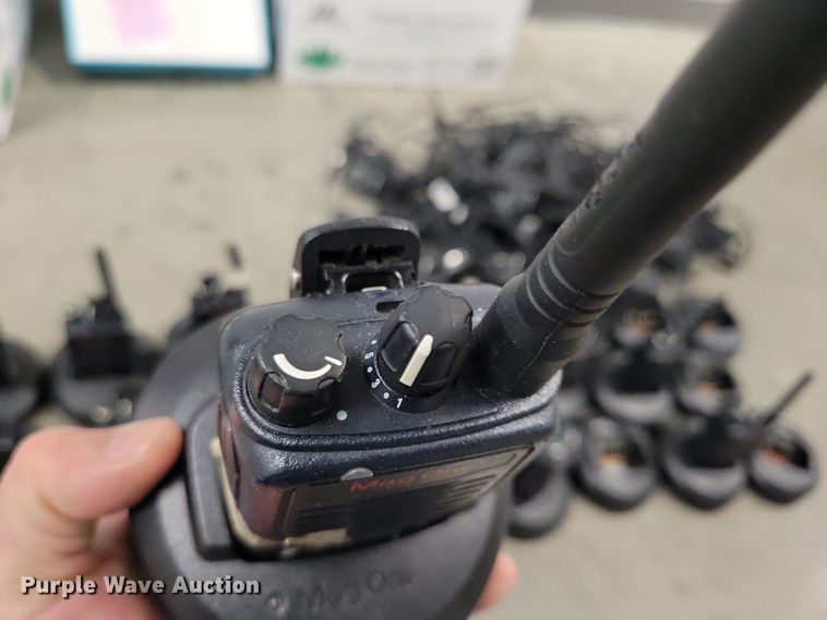 (20) Motorola Mag One BPR 40 radios in Sioux Falls, SD | Item NB9895 ...