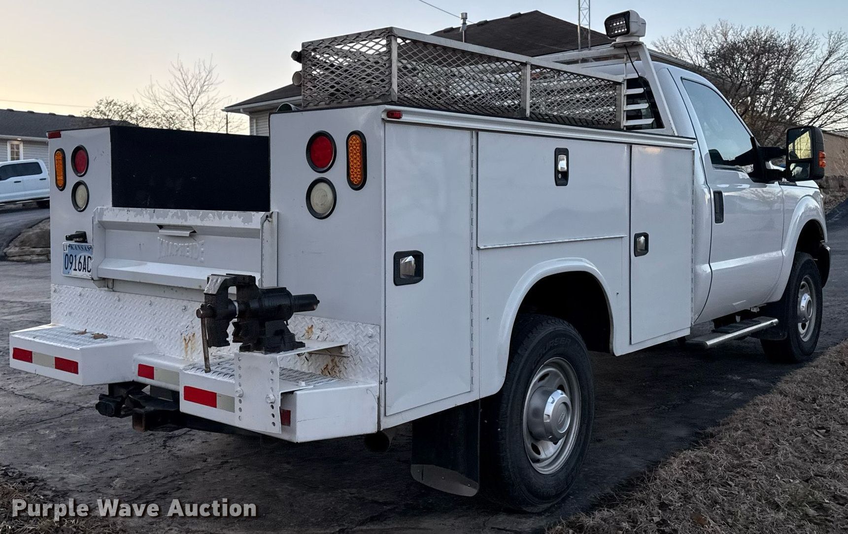 2015 Ford F350 utility bed pickup truck in Basehor, KS | Item ED3980 ...